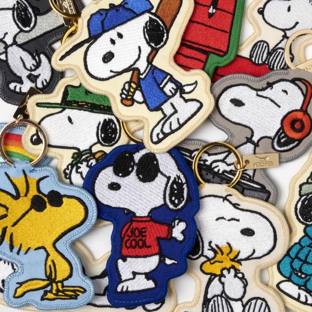 Grand porte-clés brodé Snoopy Boombox - Magpie